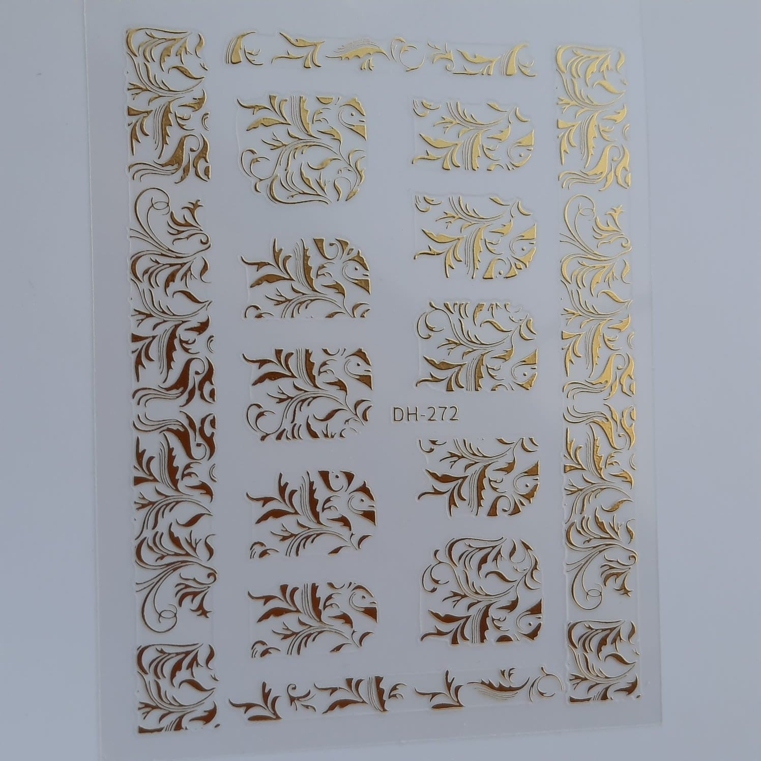 Sticker diseño dorado 1 – Tienda Manimai